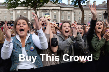 Music 3.0 Music Industry Blog: Yes, You Can Hire A Fake Crowd