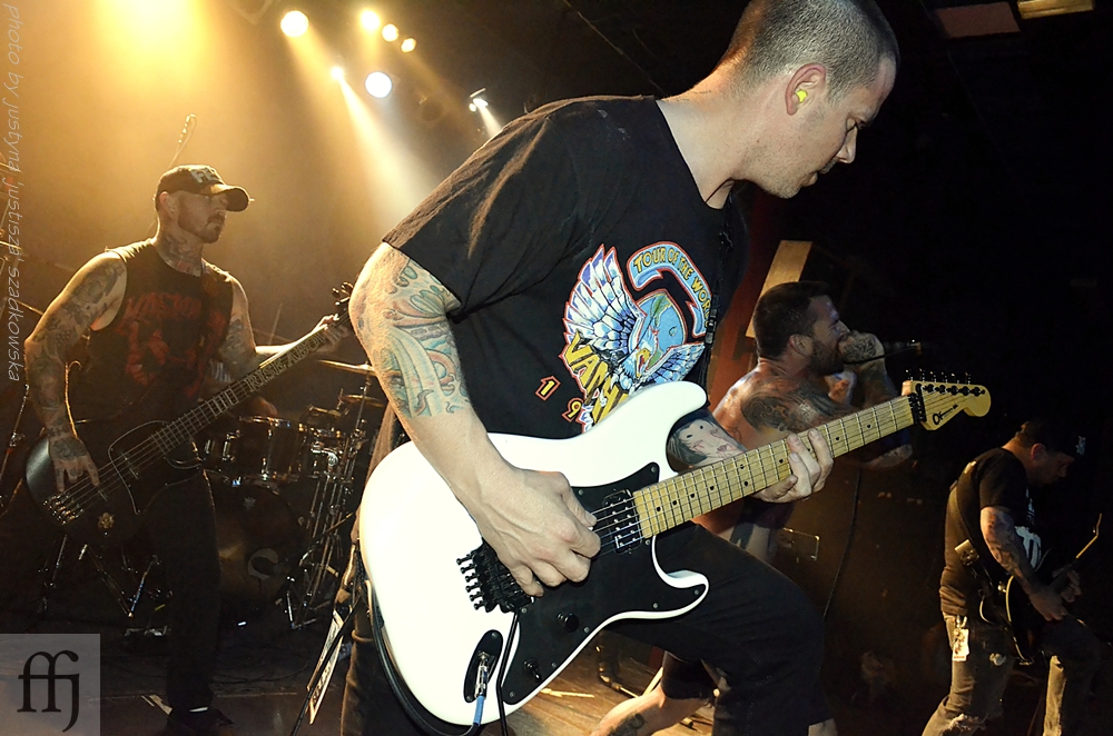 Nie strzelaj w obiektyw!: Bleeding Through - 12-04-2013 Warszawa, Klub ...