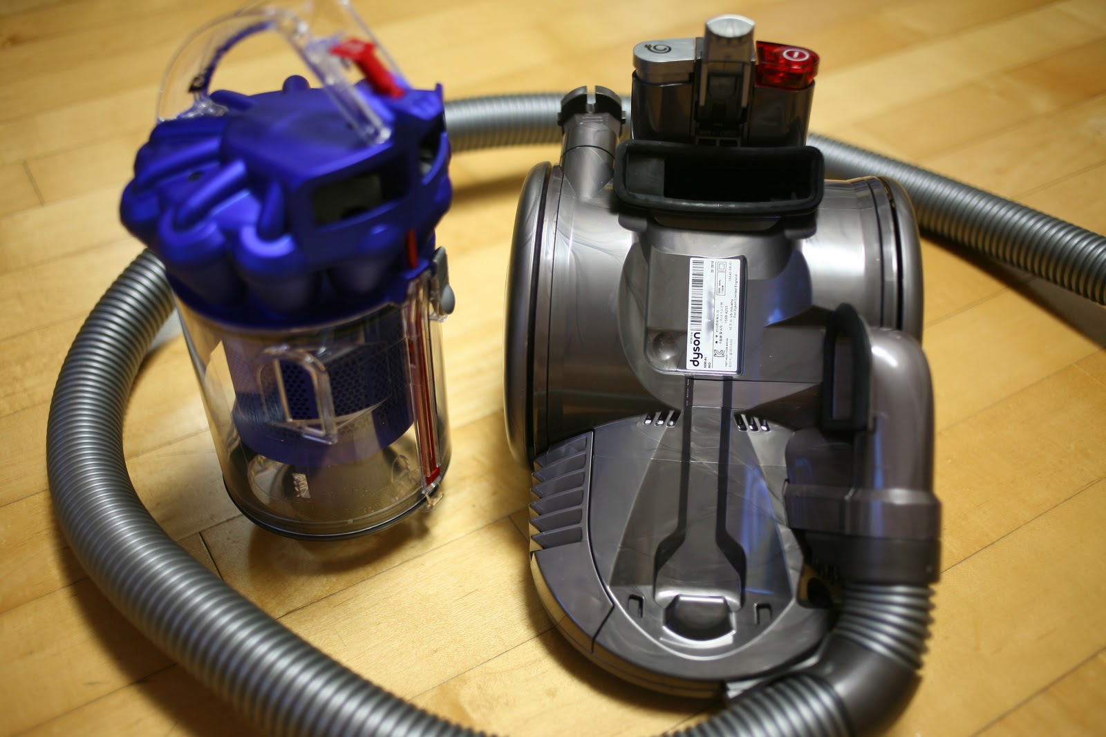 Never2nd's Warehouse: Dyson 청소기 DC26 개봉기