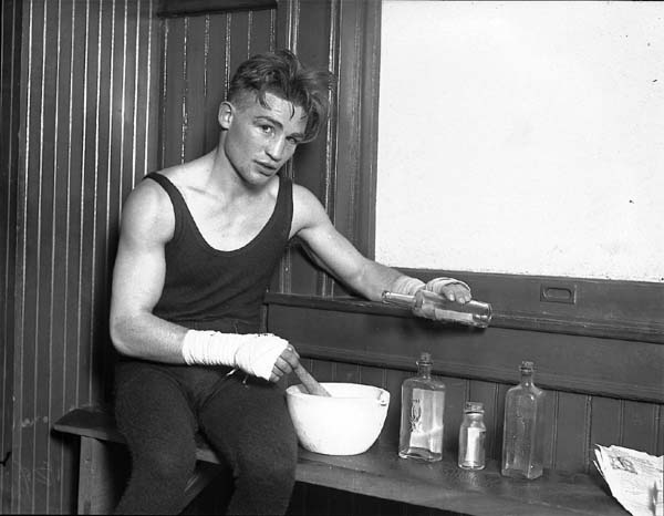 The Boxing Glove: On This Day: Doc Snell the Peshastin Phantom Remembered