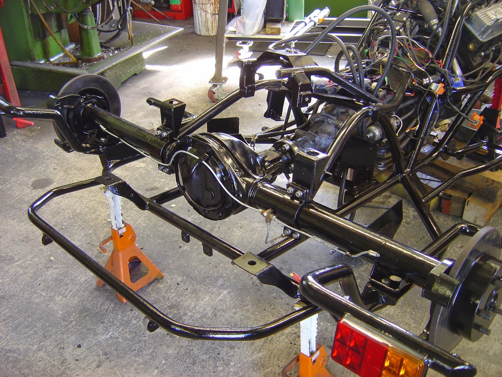 Custom and Chopper Motorcycles and Parts: Holden V6 Trike Build