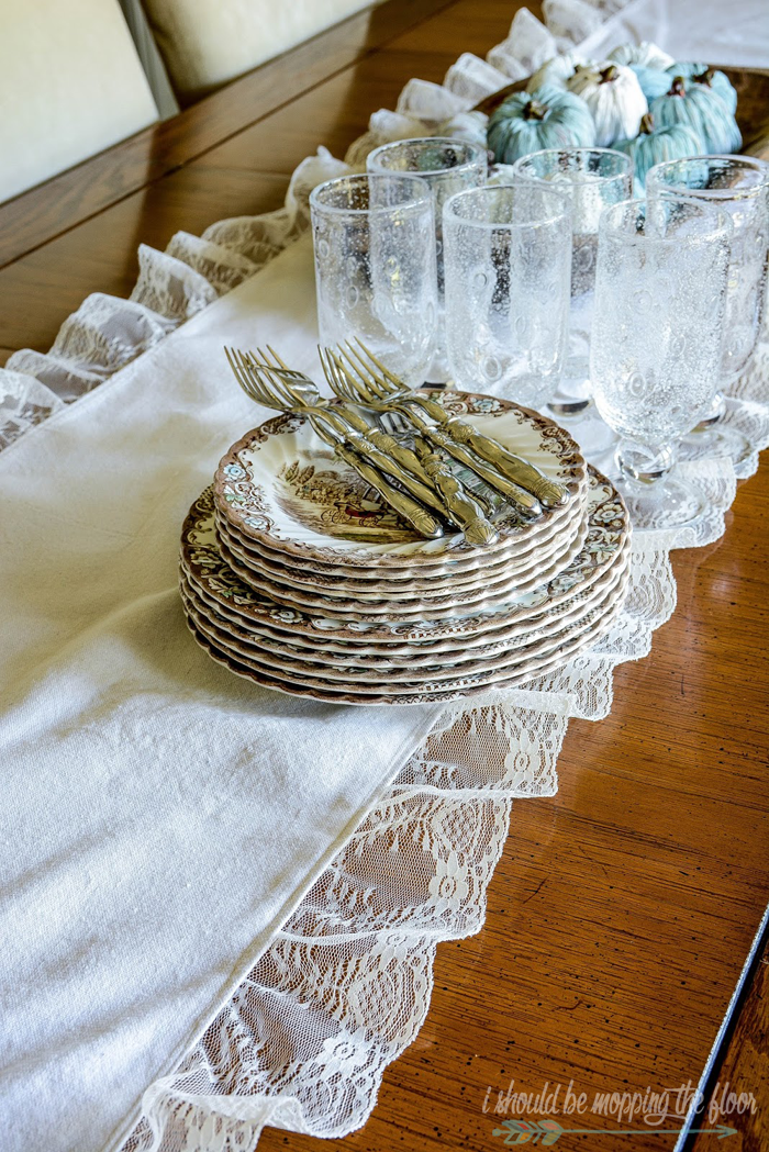 Lace and Drop Cloth Table Runner | i should be mopping the floor