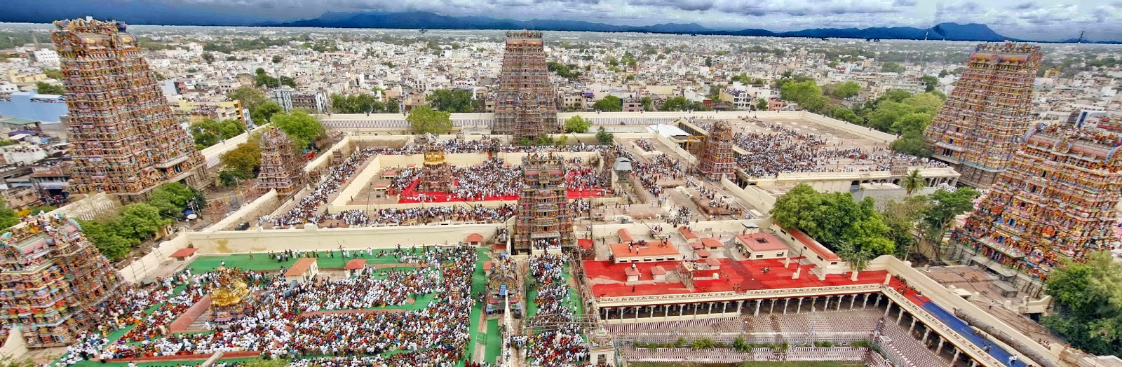 INDIA ON WHEELS - A trip for pleasure!: Madurai Temple