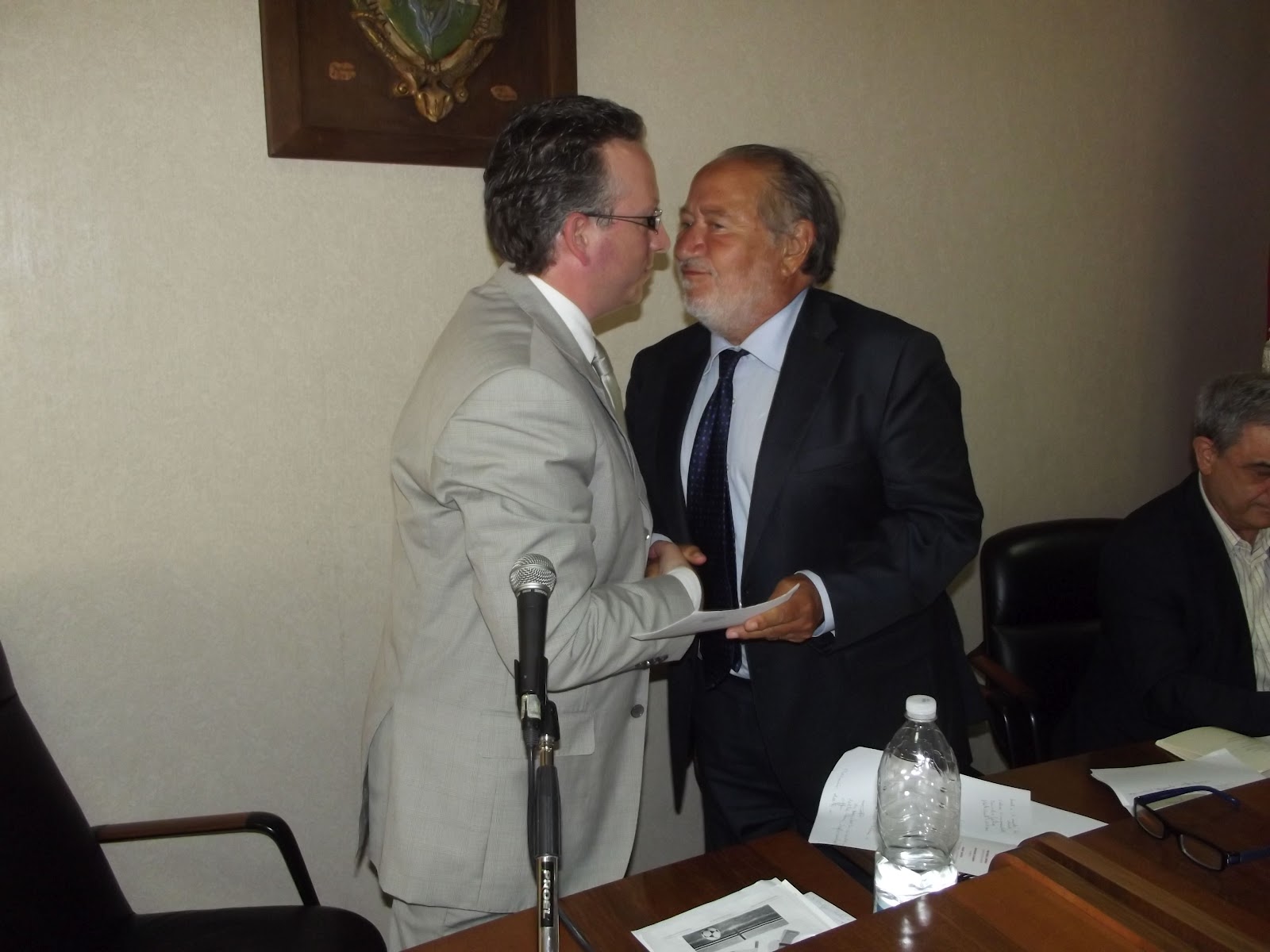 CENTROABRUZZONEWS: CONSEGNATO IL PREMIO "PASCAL D'ANGELO" A LOMBARDI ...