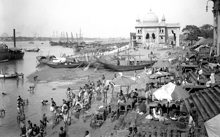 Flares into Darkness: In the time of the British Raj