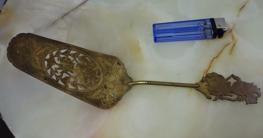 Sodetan kuningan wayang (serok bahasa sunda)