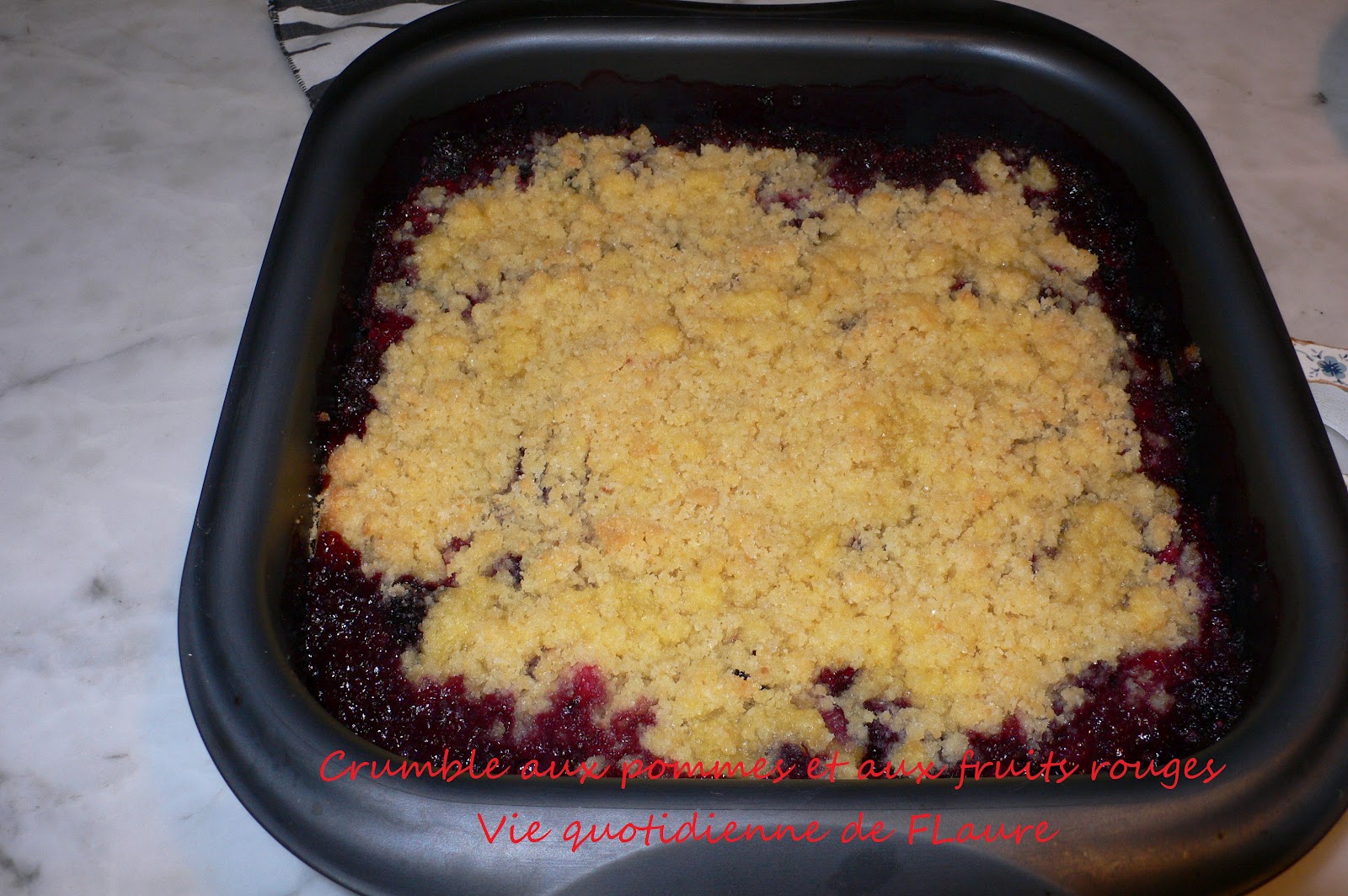 Crumble pommes et fruits rouges