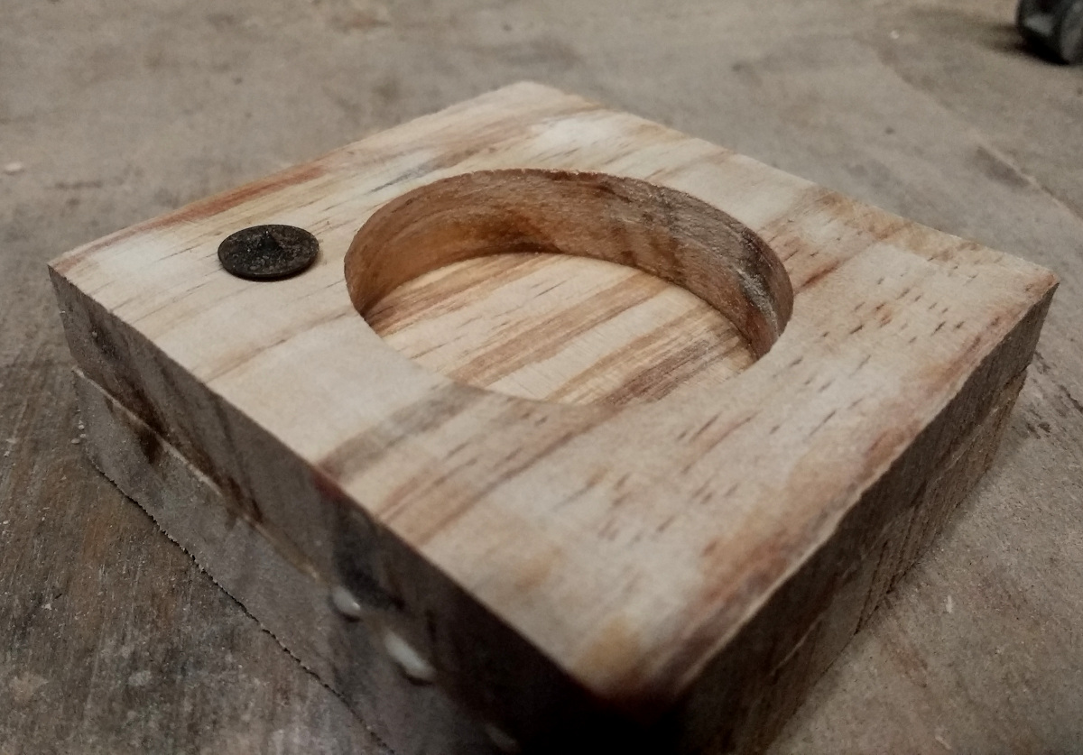 The Shed And Beyond: Simple swivel boxes...