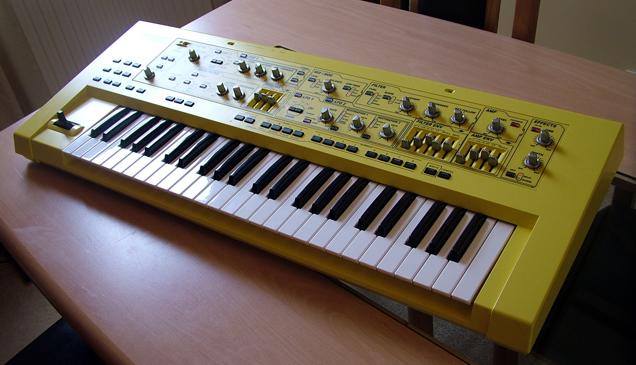 MATRIXSYNTH: CustomSynth Yellow Roland SH-201