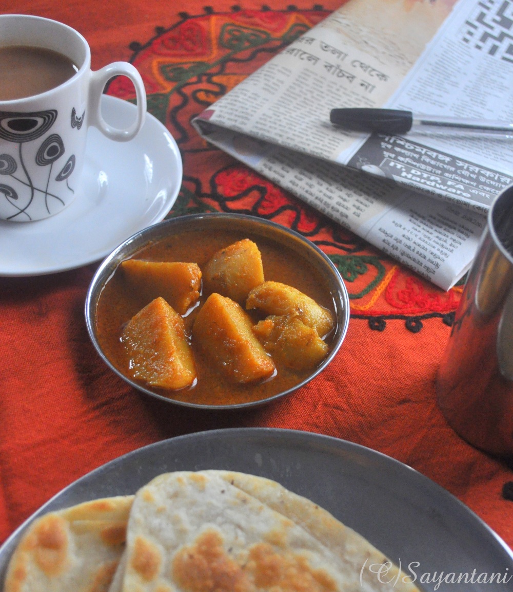 Tinkona Parota Ar Alur Dom; Perfect Bengali Breakfast for the Festival ...