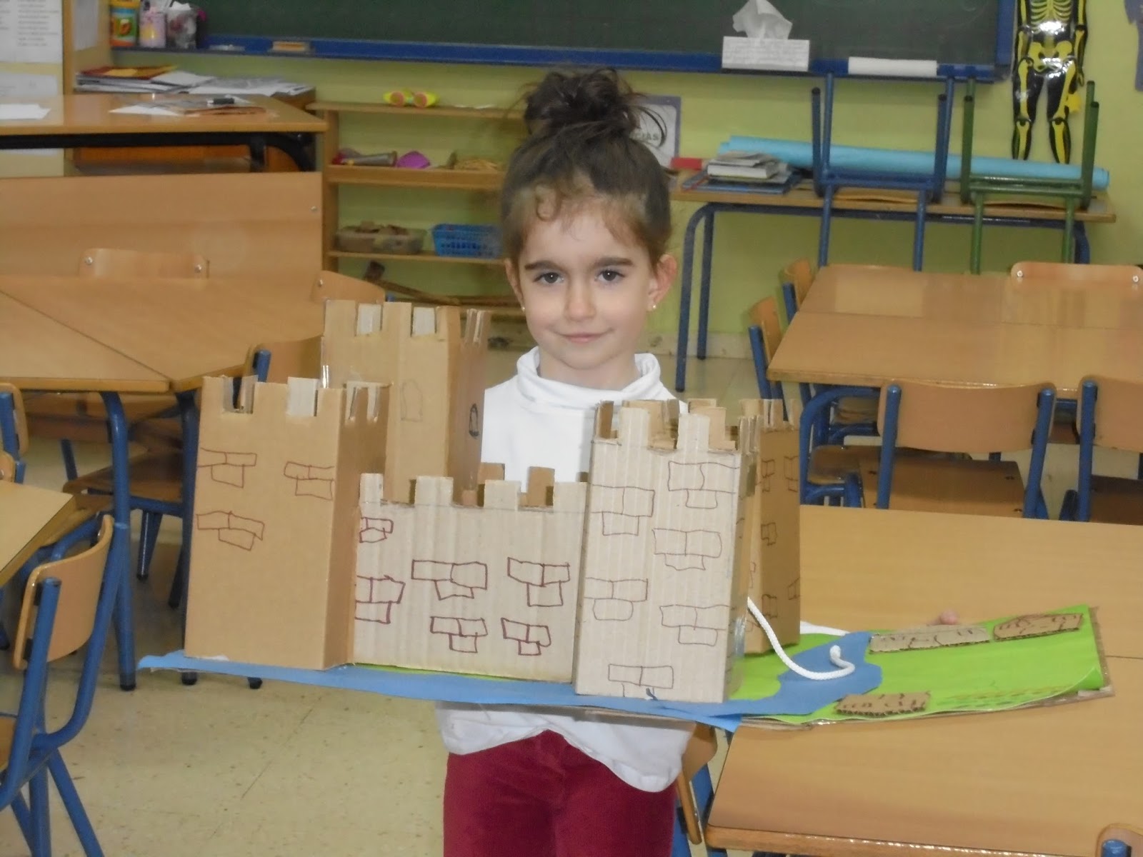 ABRACADABRA: MINIPROYECTOS: "LOS CASTILLOS"