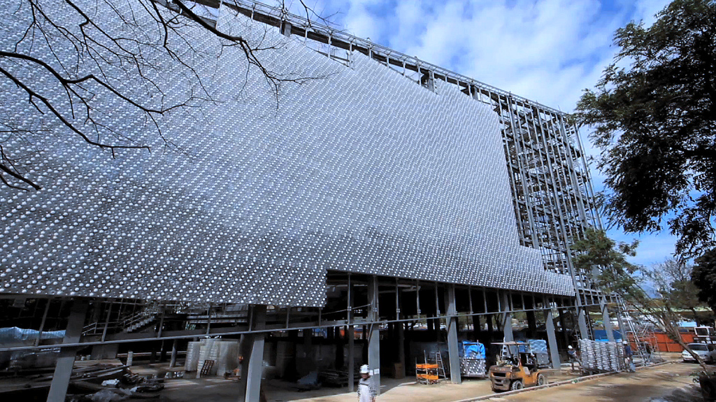 ecococos: sistema constructivo con botellas recicladas: Polli-bricks