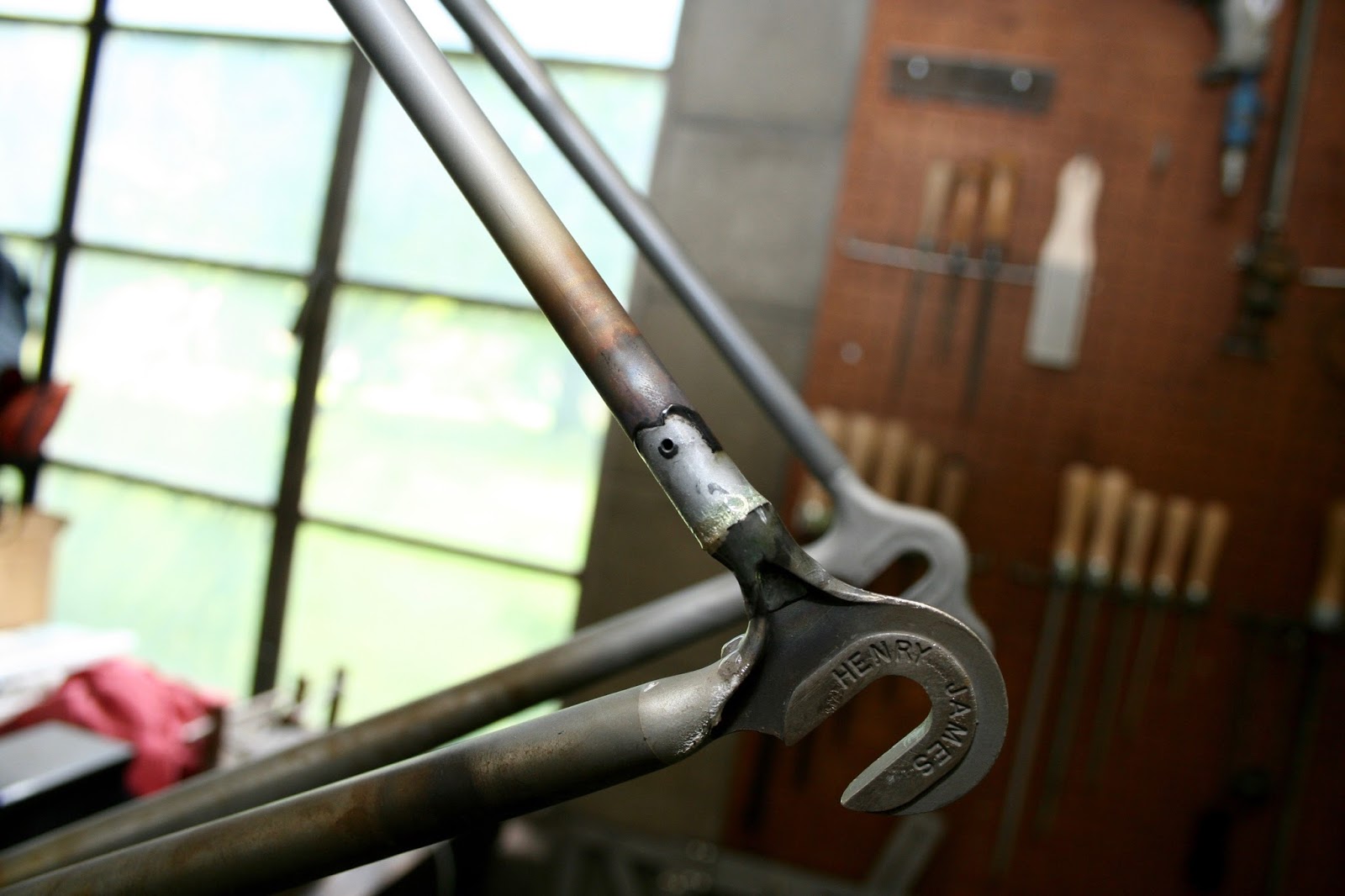 bike blog or die: Assembling the Frame's Rear Triangle