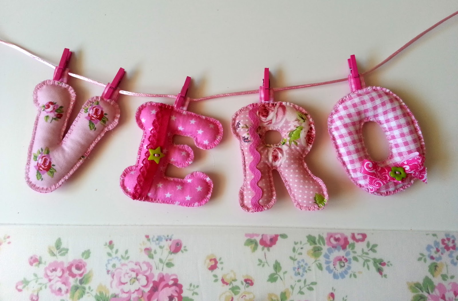 Creaciones Elyser: Guirnaldas infantiles con nombre para Julia y Vero