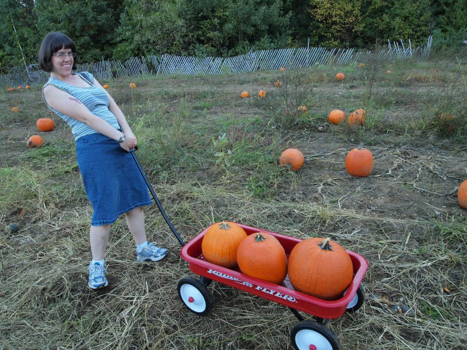Maggie's Daily Dose of Happiness Blog: Pumpkin pulling! A truly autumn ...