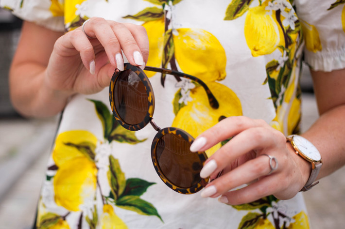 Outfit: lemon print off shoulder top and culottes - THE STYLING DUTCHMAN.