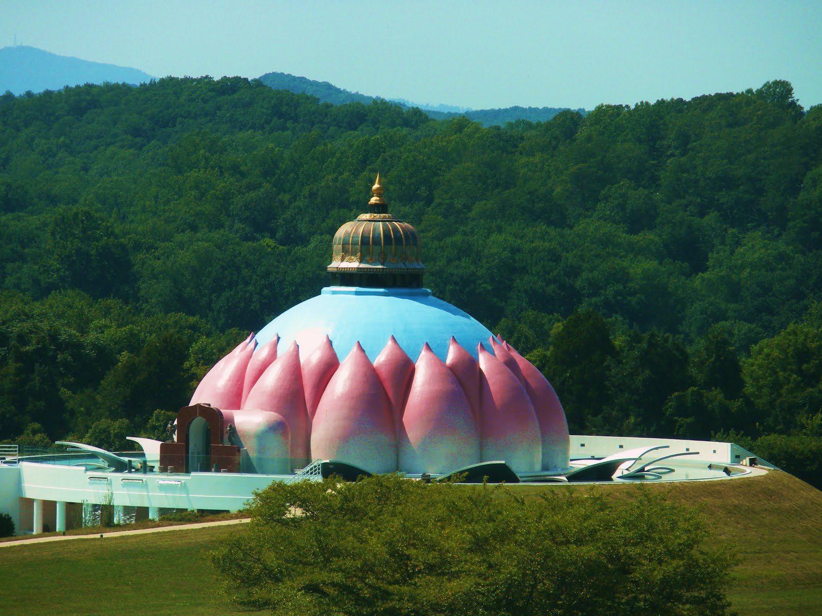 Labyrinth Gal: Yogaville