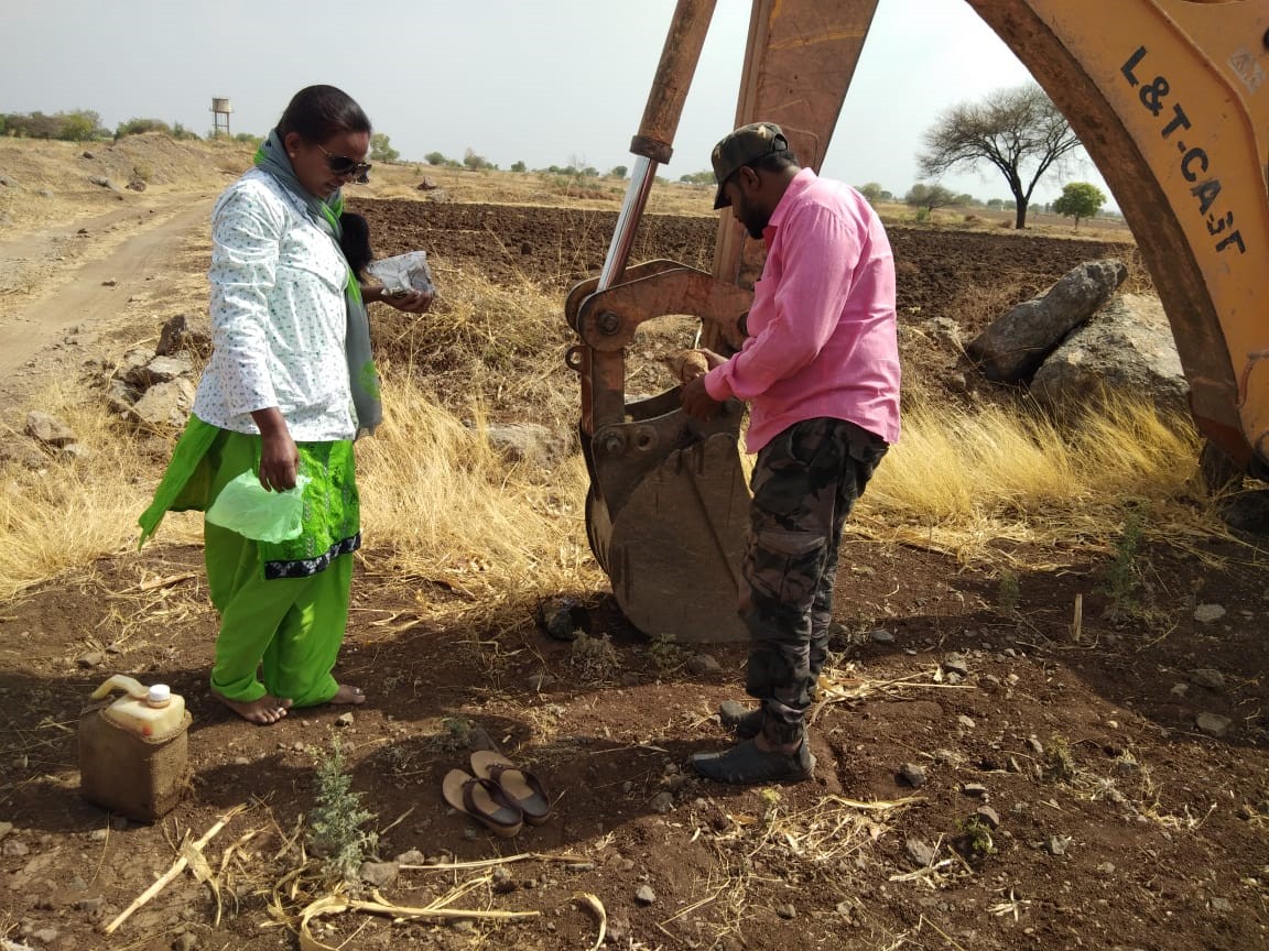 compartment bunding at.ashti tal dist.beed