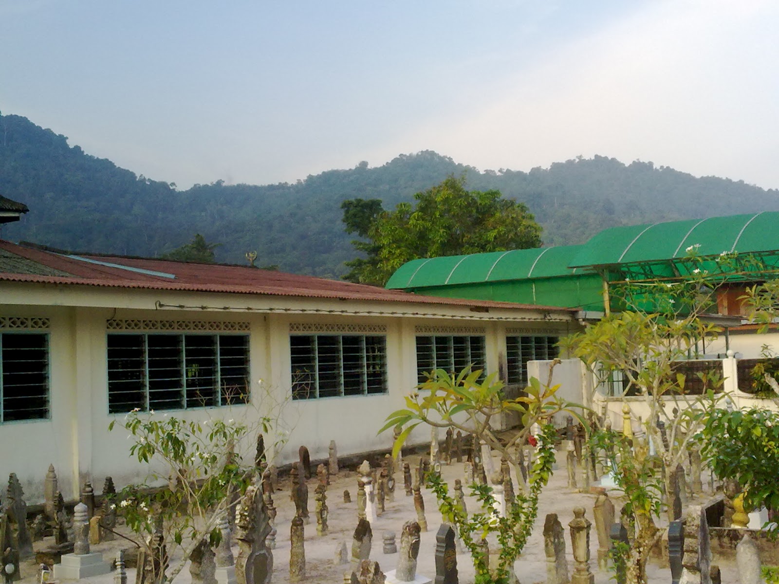 MASJID TELUK KUMBAR: SEJARAH PENUBUHAN MASJID MAQBUL TELUK KUMBAR