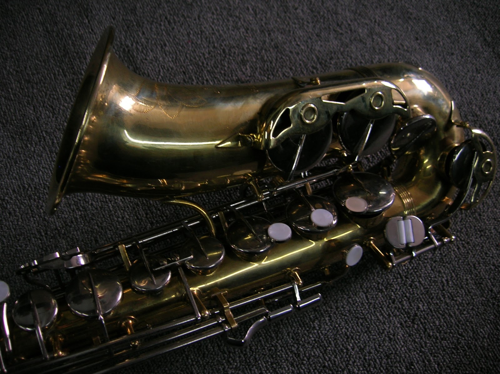 ArgenSax®: Saxo Alto F.E. Olds & Son PARISIAN Ambassador