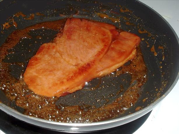 CoOkInG WiTh FrIeNdS: *MAPLE GLAZED HAM STEAK*