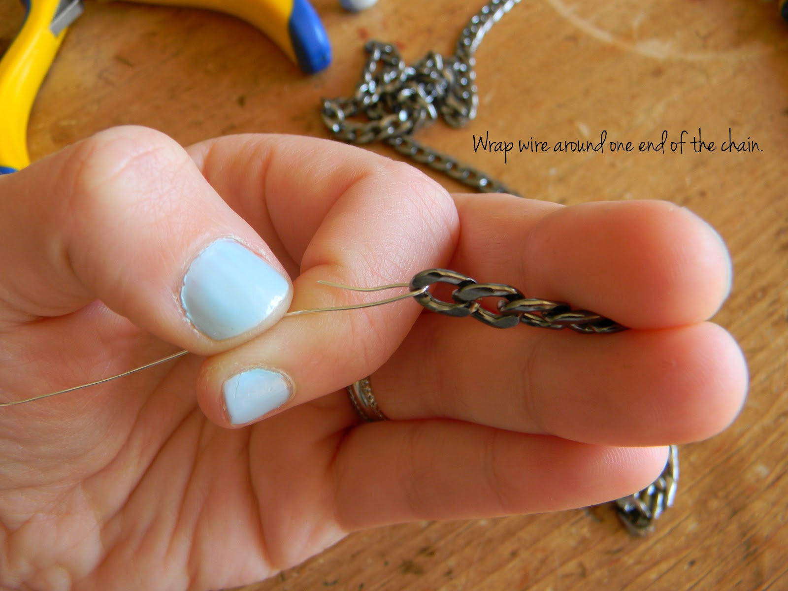 Jolie Jouel: DIY Friday: Bead & Chain bracelet