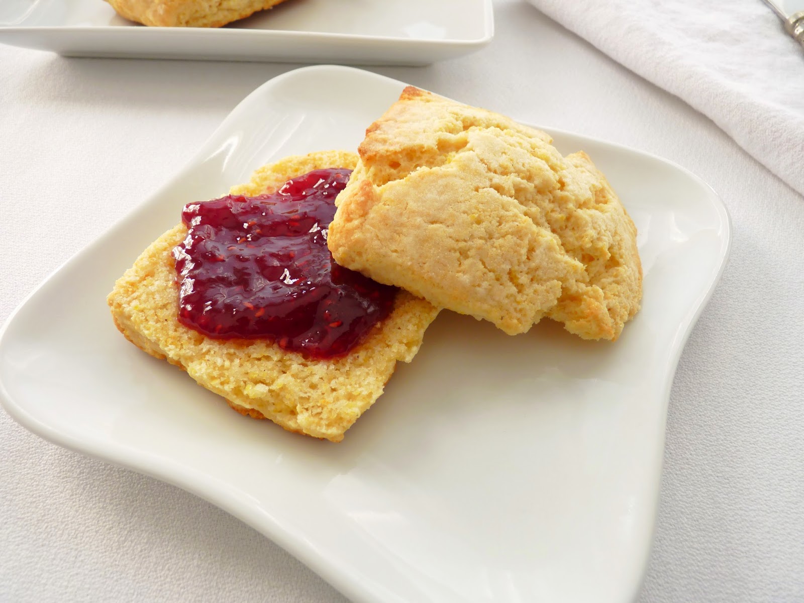 :pastry studio: Cornmeal Buttermilk Biscuits