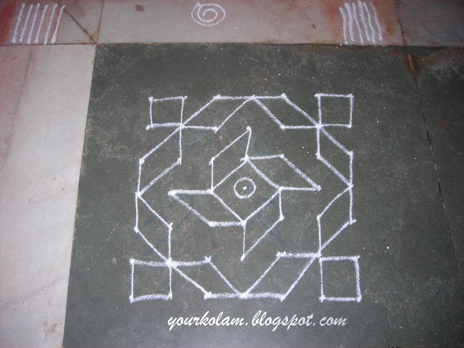 அழியாத கோலம்/ ముగ్గులు / रंगोली : Simple kolam