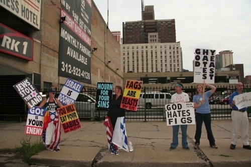 The 30 Best Anti-Westboro Baptist Church Protest Signs | Oh yes I am