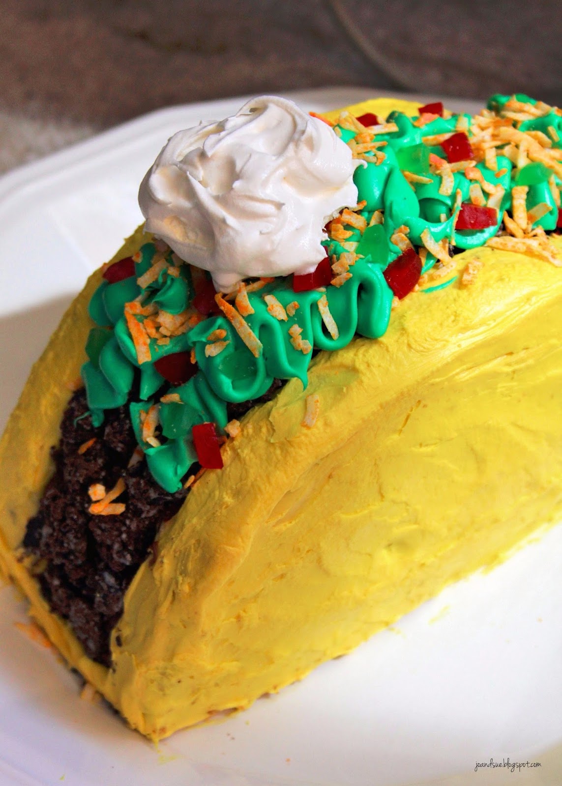 Jo and Sue: Taco Cake