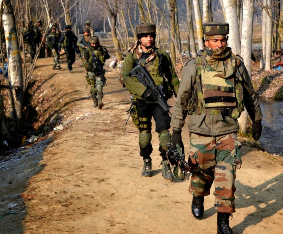 Asian Defence News: Indian Army elite soliders patroling in Kashmir ...