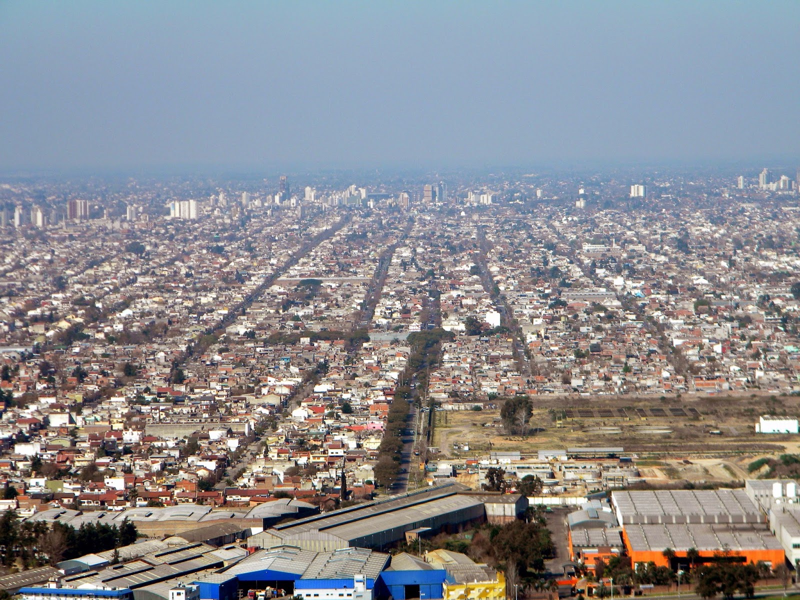 Explorador Turístico: Torre Espacial del Parque de la Ciudad