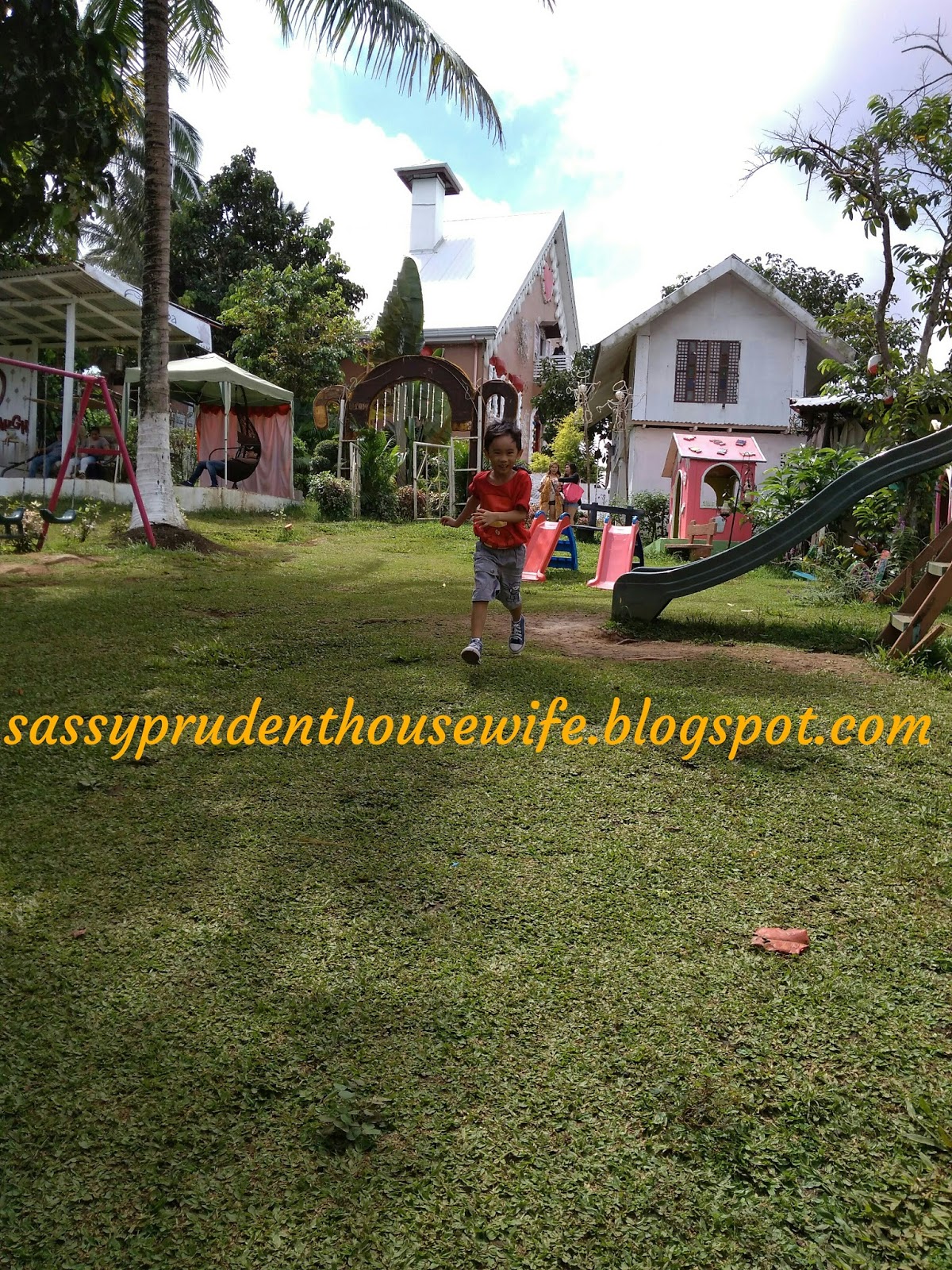 Sassy Prudent Housewife: The Gingerbread House: Hidden Attraction near ...