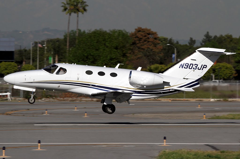 Aero Pacific Flightlines: Some odds and ends this afternoon at Long ...