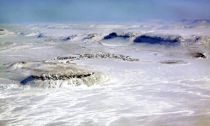 Ultima Thule: Ulukhaktok (Holman), Victoria Island:- an arctic hamlet ...