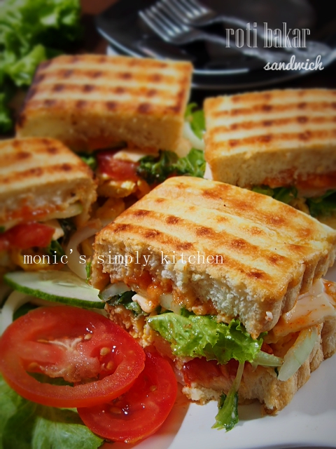 Roti Bakar Abang-abang versi Sandwich - Monic's Simply Kitchen