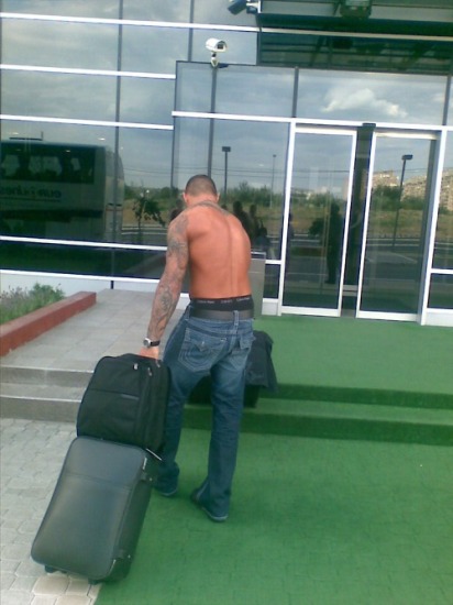 Photo Fist | All Kinds of Photos: Randy Orton entering in Hotel Photo Fist | All Kinds of Photos: Randy Orton entering in Hotel