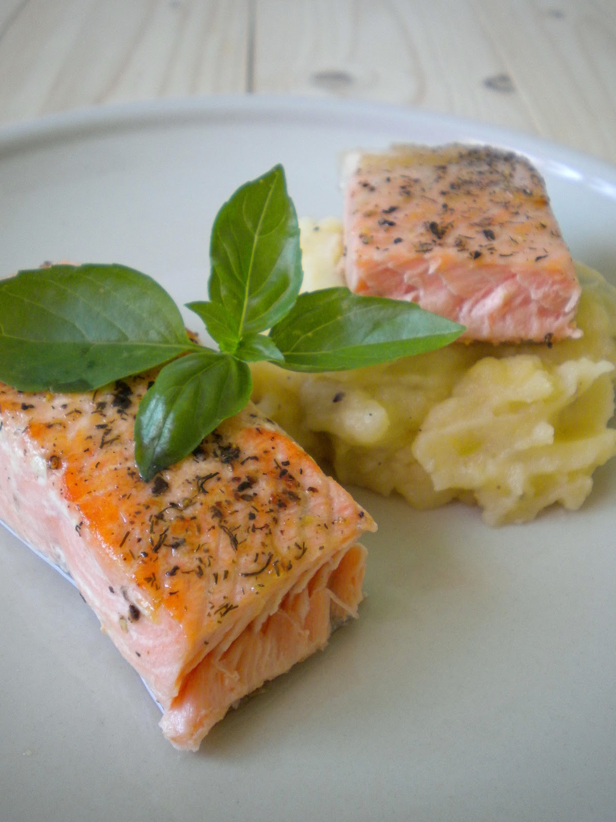 La cocina mágica de Manu: Salmón a la plancha con puré de patatas al ...