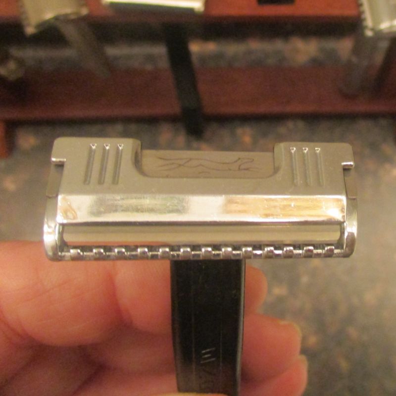 Jayaruh Shaving: Enders Speed Razor