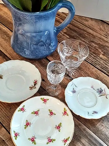 How to Make Tiered Plate Stands for Under $5 - DIY Beautify - Creating ...