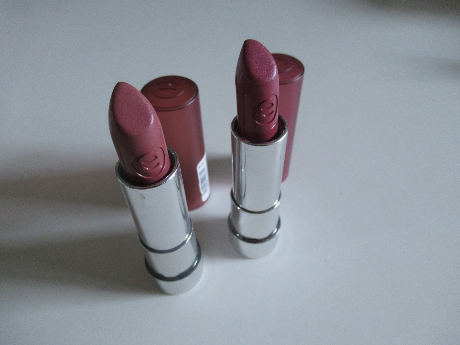 Reseña: Labiales Matt Matt Matt de essence - La Avenida A