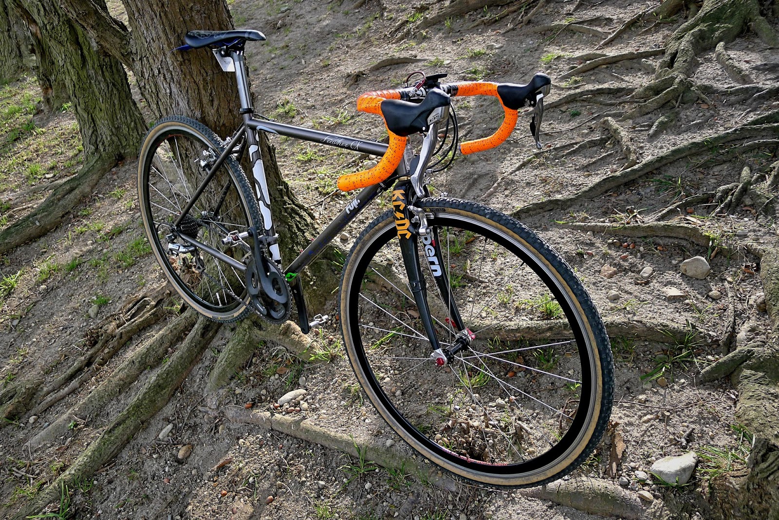 Kinki Cycle: Toshio's Custom Fuji Feather CX