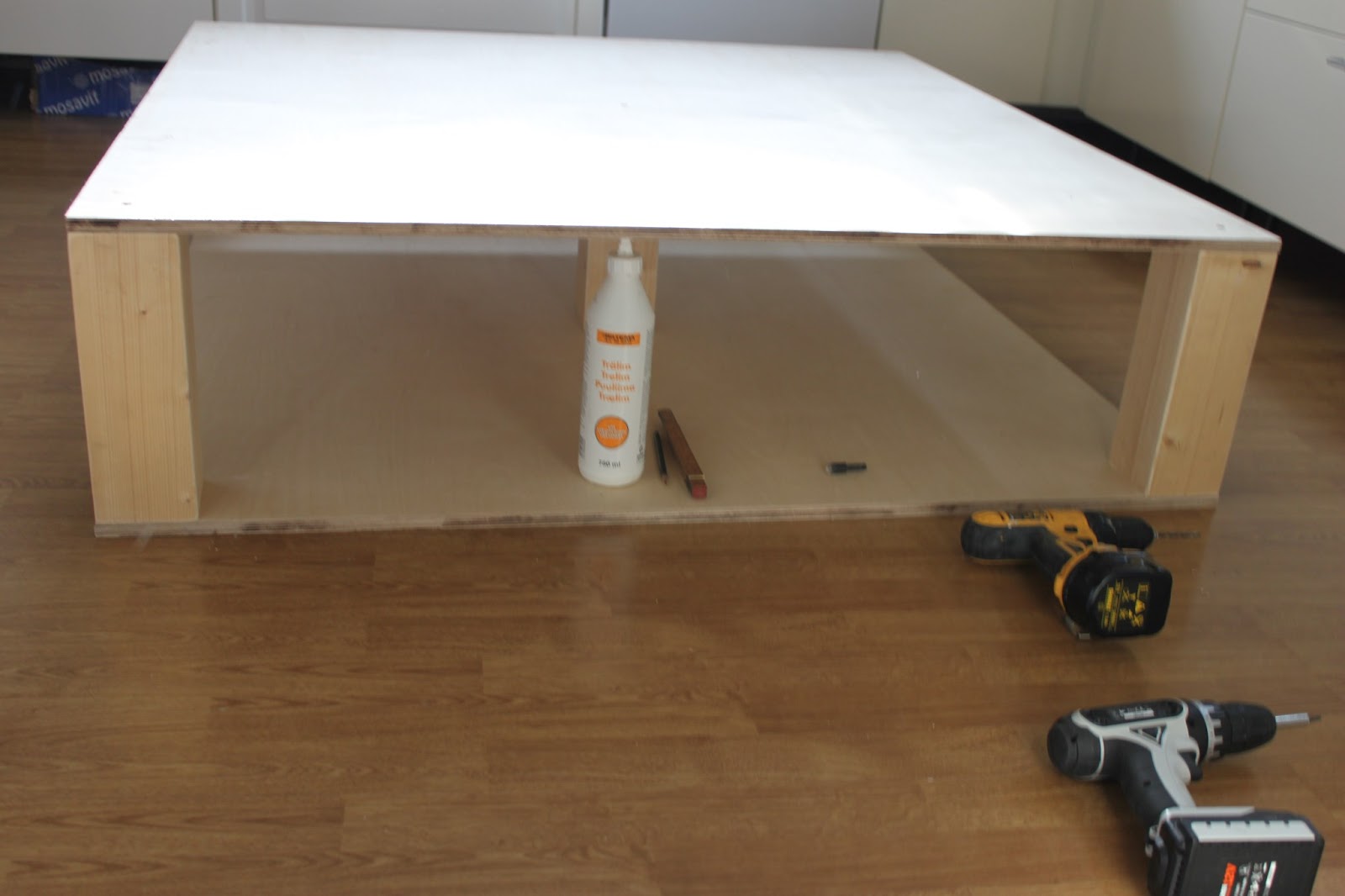 Mille M: HJEMMELAGET BORD NR. 3 I GANG