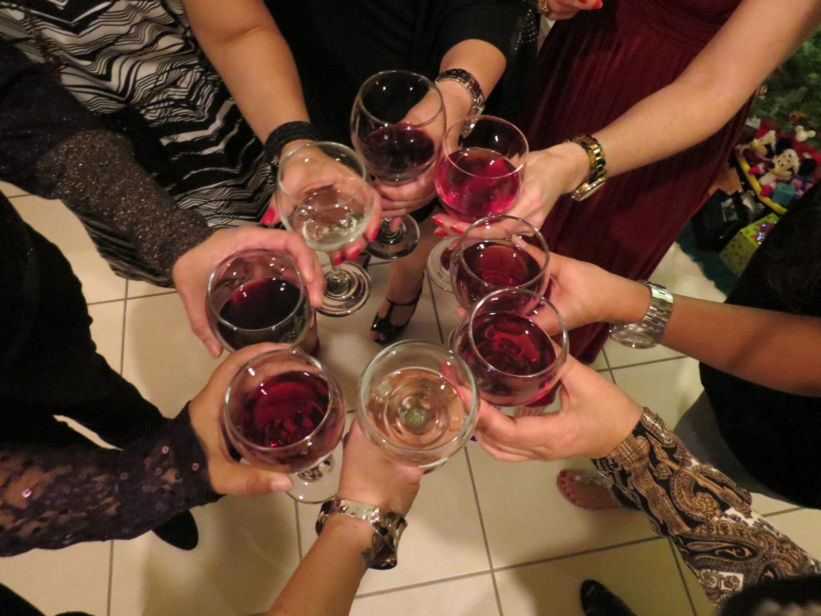 designed by Diana: Girls holiday dinner party