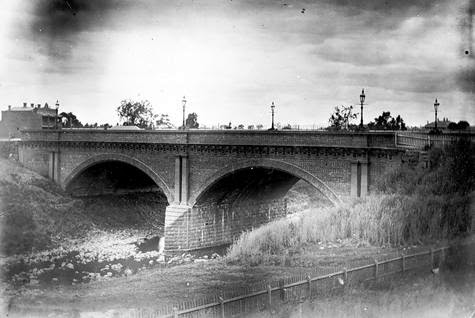 humanities researcher: My Year with Bluestone: High St Bridge, Clifton Hill