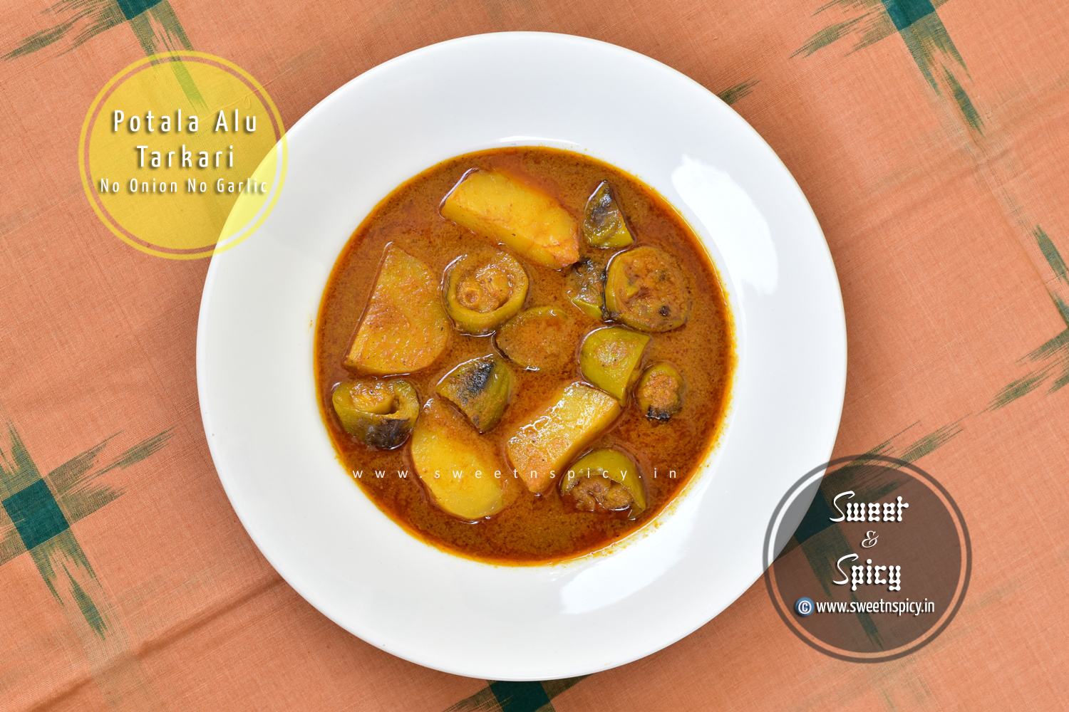 Potala Aalu Tarkari or Aalu Parwal (Without Using Onion or Garlic ...