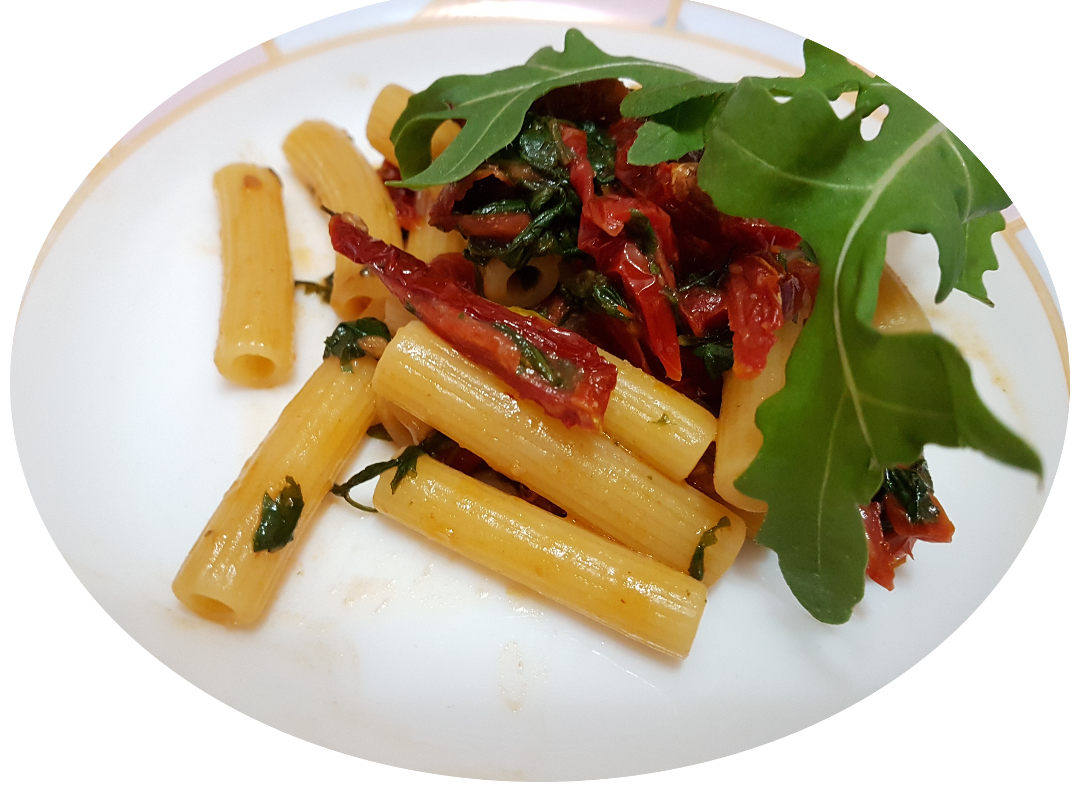 Sedanini Rigati con Rucola e Pomodori Secchi