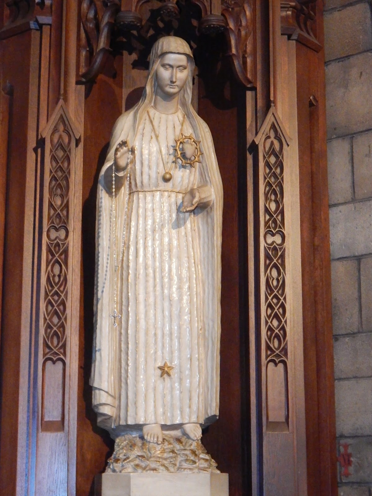 Ashes From Burnt Roses: Art: Our Lady of Fatima, the Thomas McGlynn ...