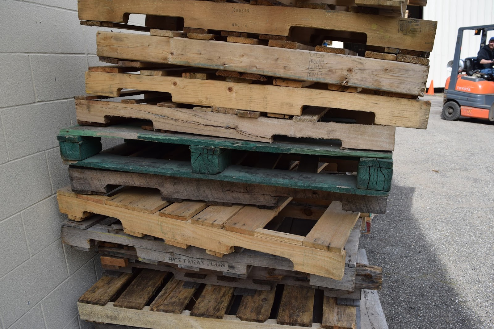 PalletPalooza™: Picking Perfect Pallets