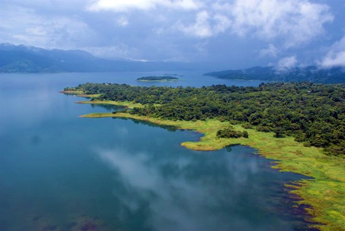 Costa Rica Lake Arenal Real Estate: 2011-10-16